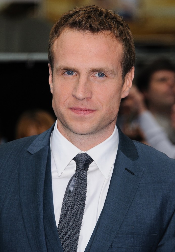 Rafe Spall Prometheus Wiki rafe-spall-prometheus-wiki