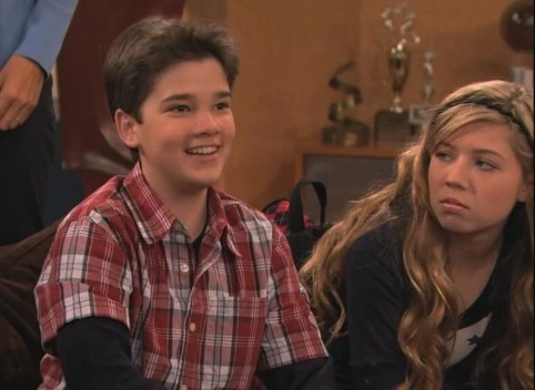 Image - ICarly Saves TV -3.jpg - iCarly Wiki